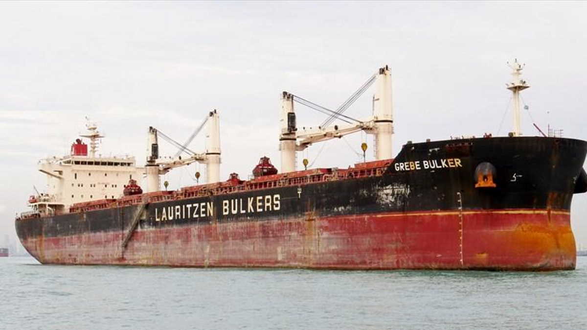 Pirates attack U.S. merchant ship in Gulf of Guinea, kidnap 3 crew ...