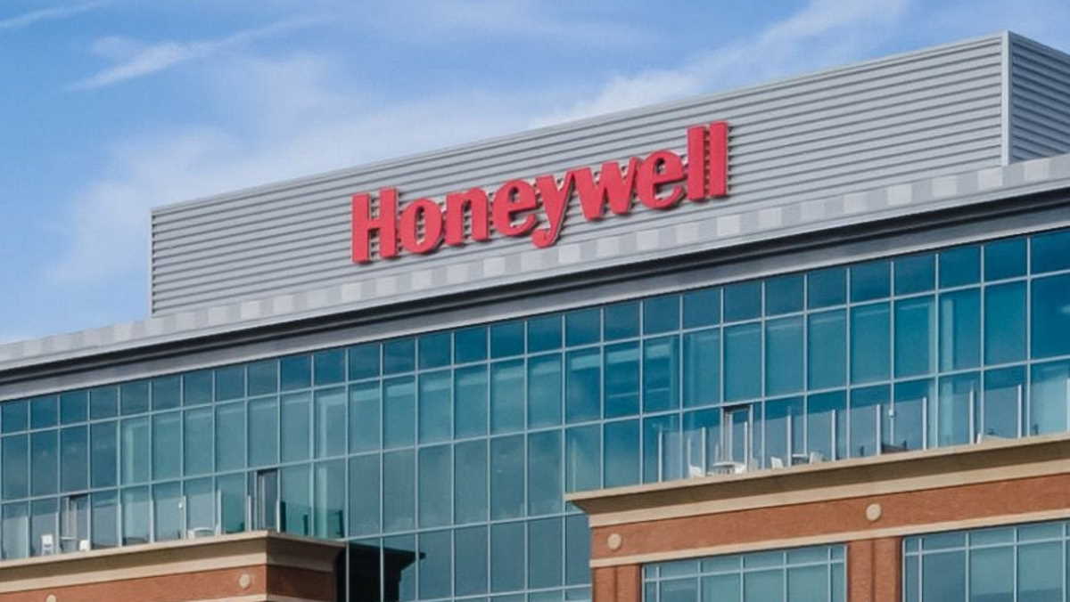 Honeywell bringing heads-up displays to aircraft cockpits through ...