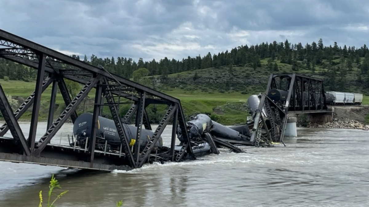 Montana bridge collapse sends tank cars into Yellowstone River | News ...
