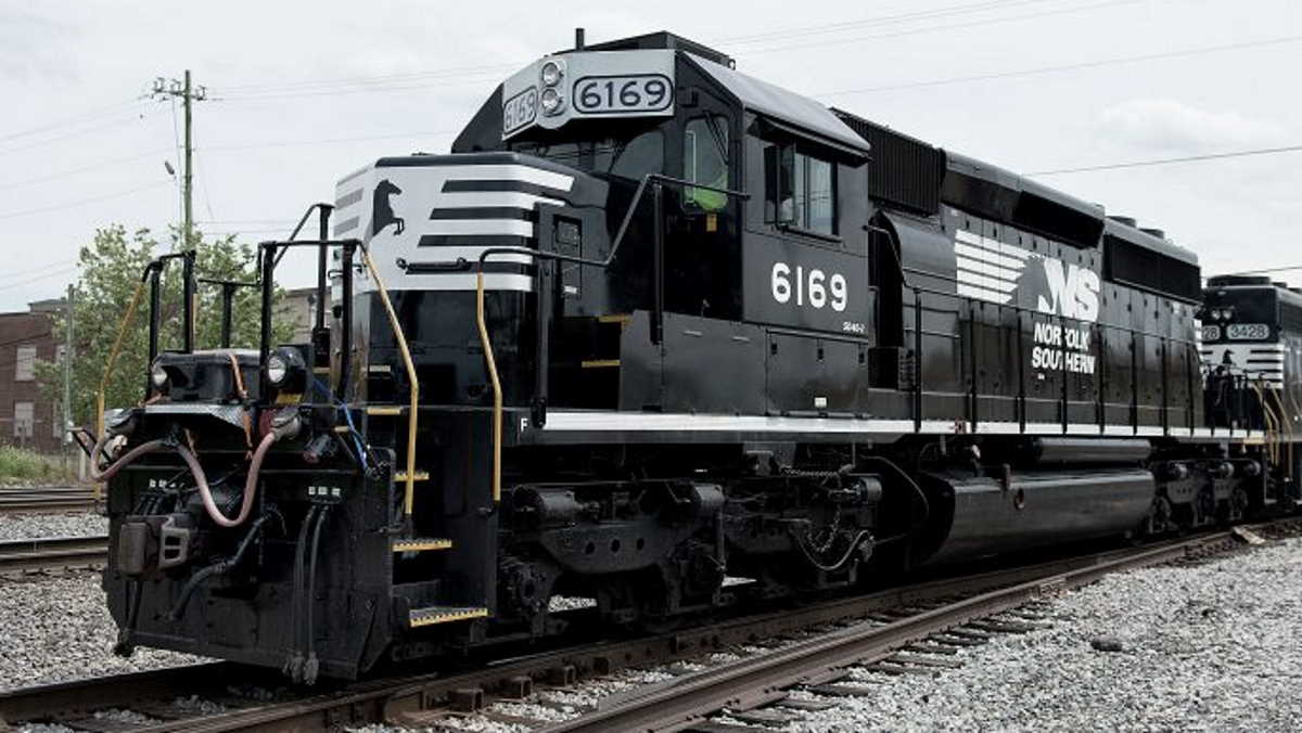EPA orders Norfolk Southern to conduct all cleanup actions associated ...