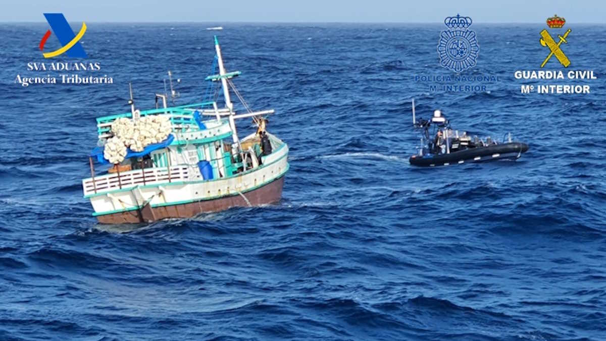 Drug boat with more than 4 tons of cocaine intercepted 500 miles south ...