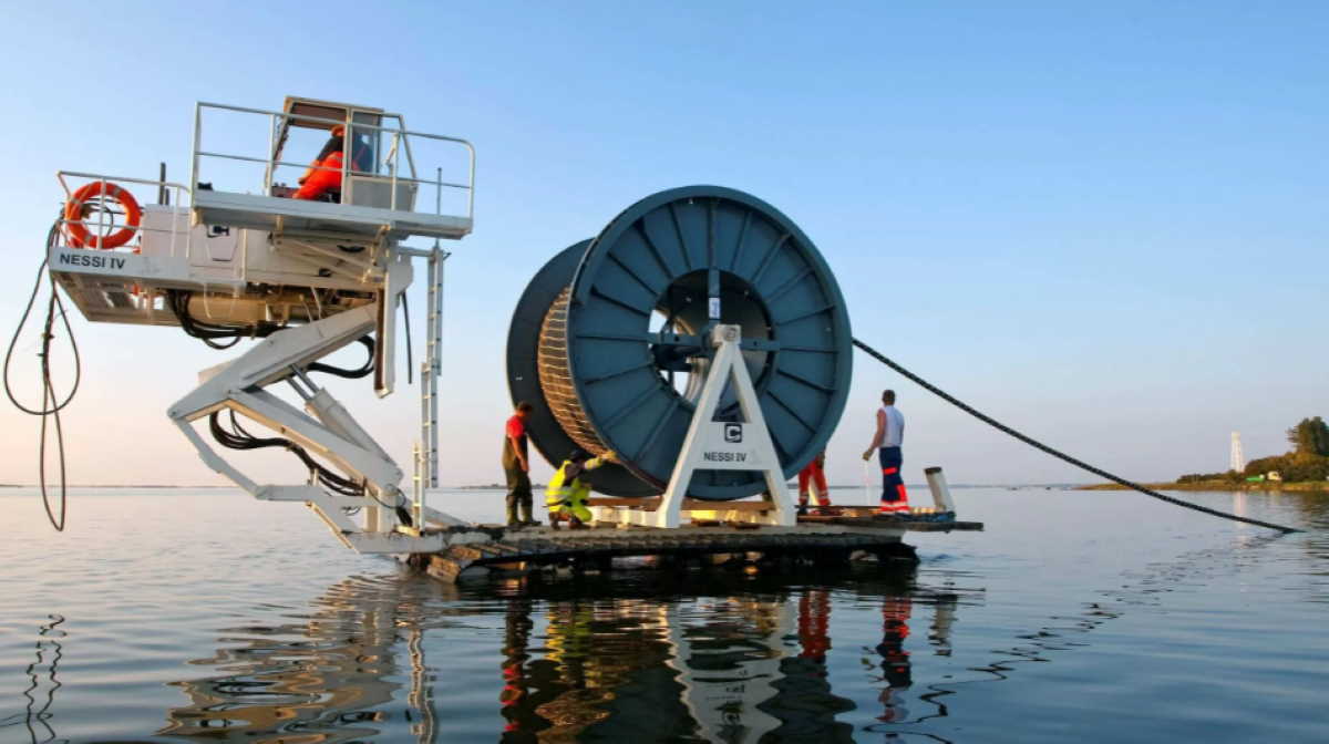 Liquid lands capacity of subsea cable Equiano in Nigeria and South ...