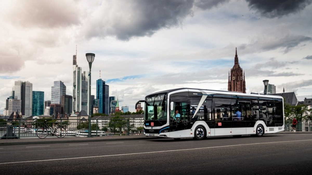 MAN Truck & Bus: Deutsche Bahn orders around 940 buses | Companies ...