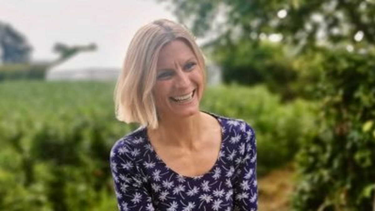 Ireland: Minister Hackett announces commencement of Organic Farming ...