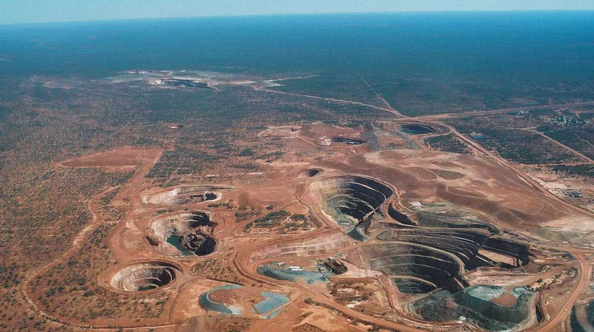 Australian mining workers union declares safety crisis after string of ...