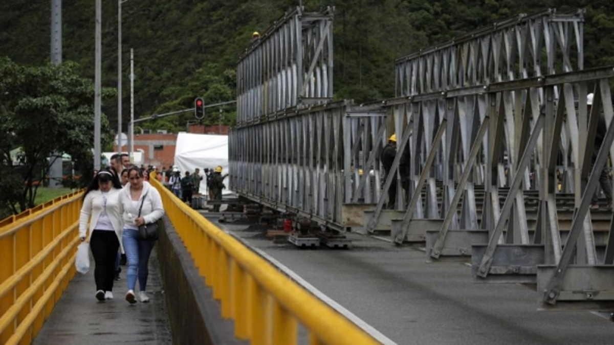 5 dead in bridge collapse in southern Philippines | News | POST Online ...