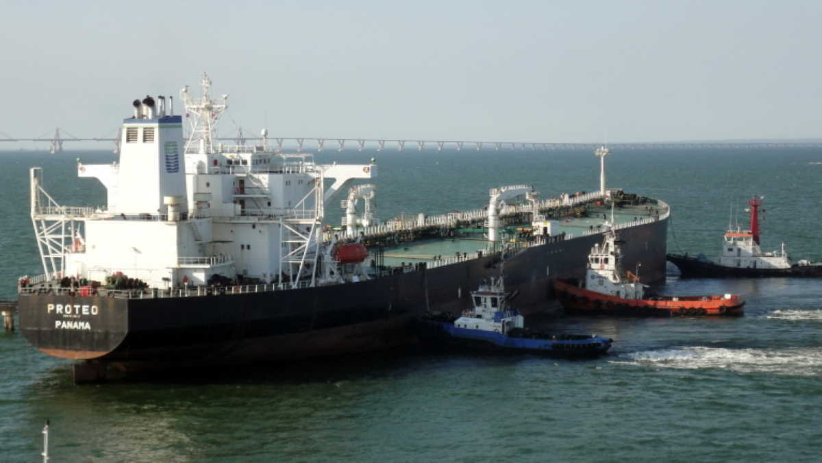 Fire hits PDVSA tanker in Amuay Bay in Venezuela | News | POST Online Media