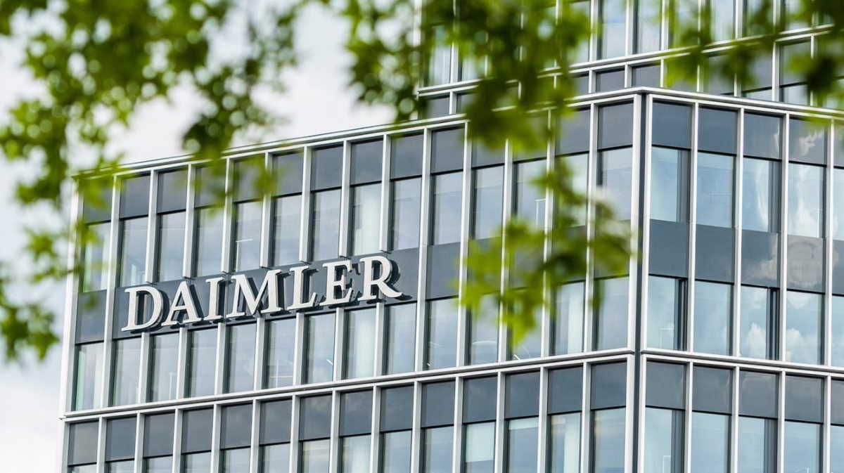 Daimler agrees U.S. settlement over diesel emissions | Crime | POST ...