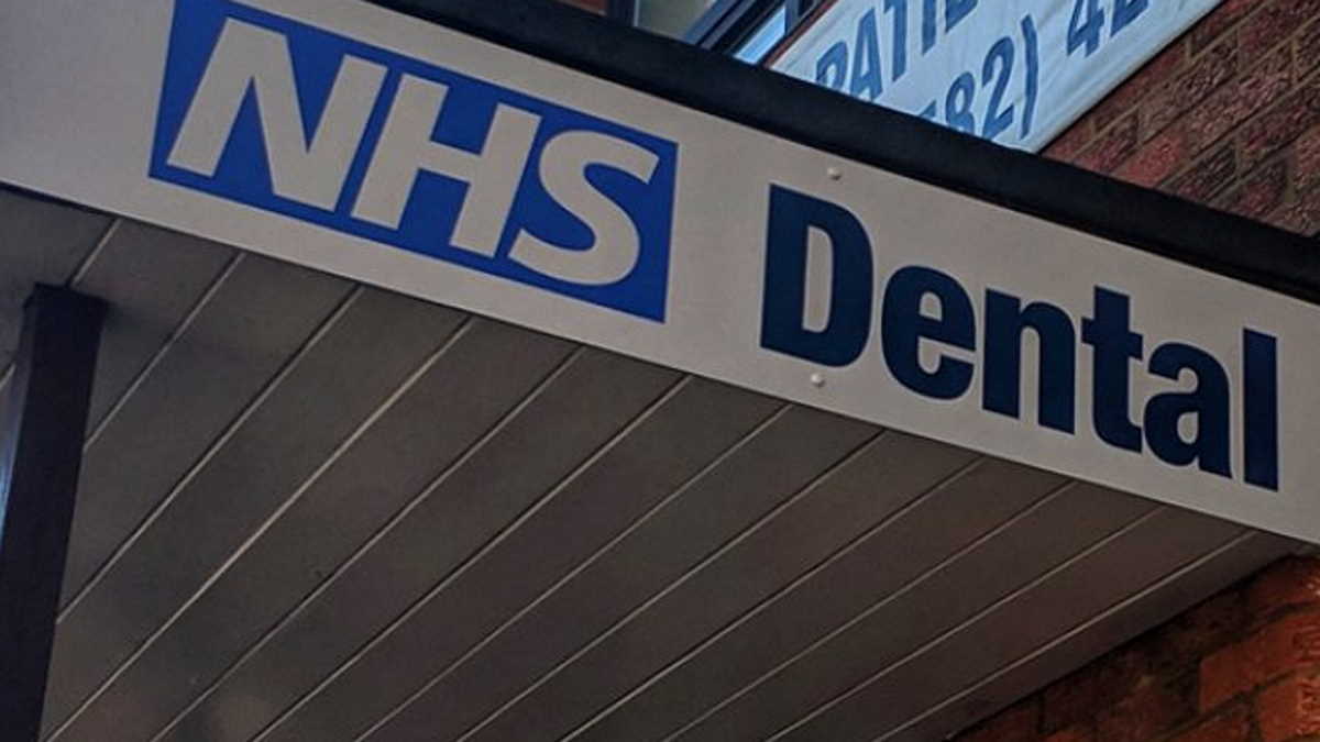 Collapse of UK NHS dentist practices: People pull out their own teeth ...