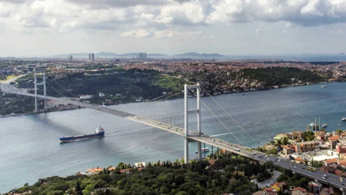 Forest fire shuts Turkey's Dardanelles Strait for maritime traffic ...