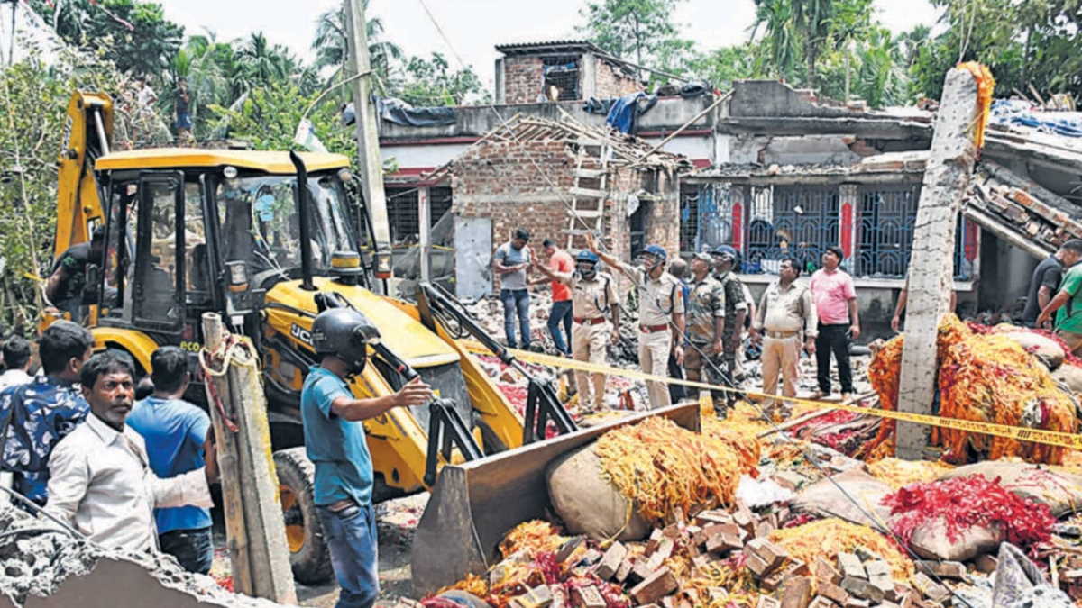 7 dead in explosions at illegal firecracker factory in Eastern India ...