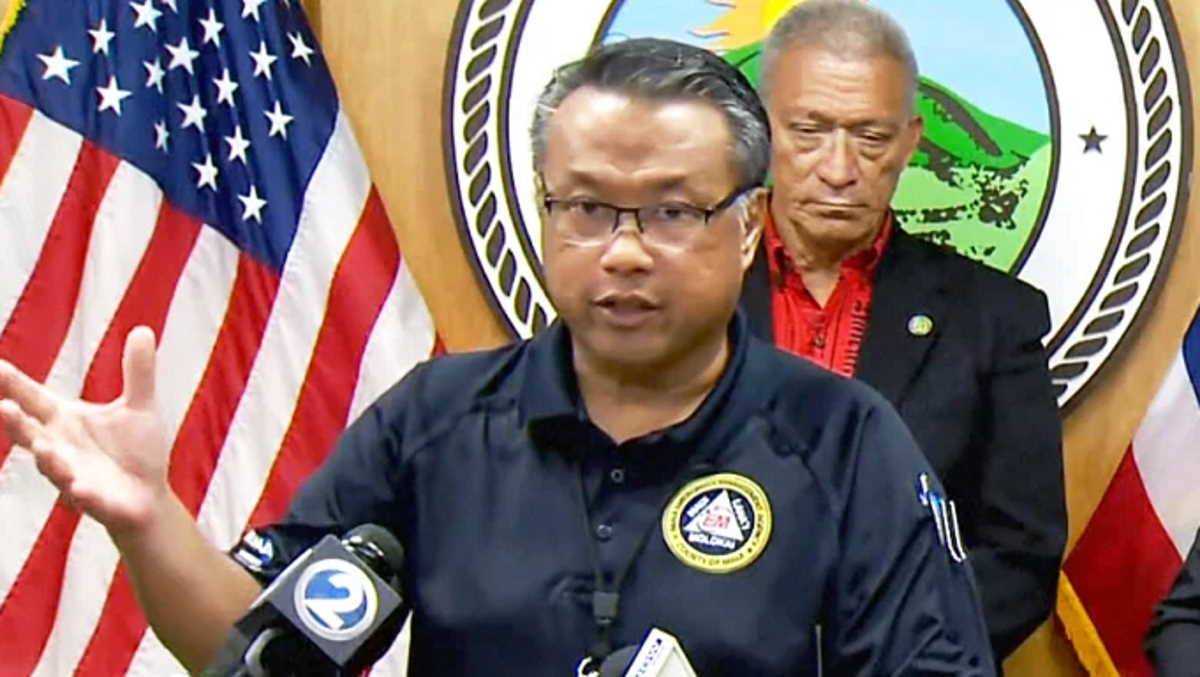 Head of Maui agency resigns after not sounding sirens in deadly ...