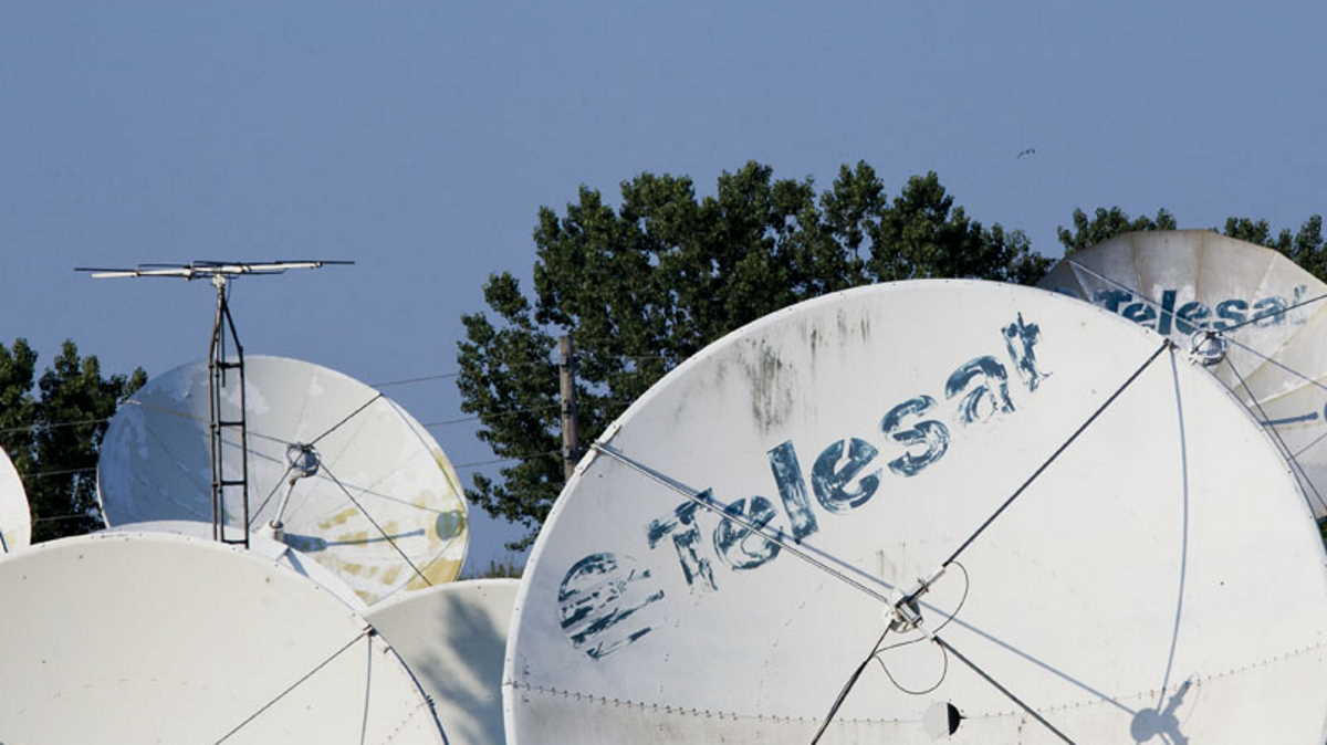 MDA strikes $1.56 billion deal to build satellites for Telesat ...