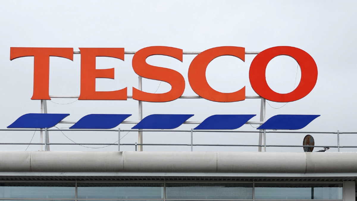 Tesco provides £10 million to UK egg farmers, buying restrictions ...