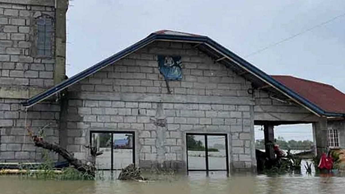 1 dead as powerful typhoon approaches Japan's Okinawa | News | POST ...