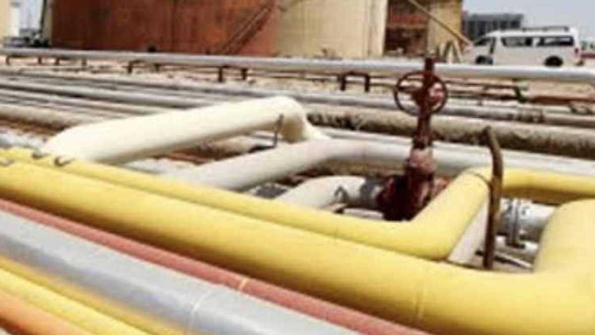 Gas pipeline explosion at highway construction site kills 4 in Romania ...