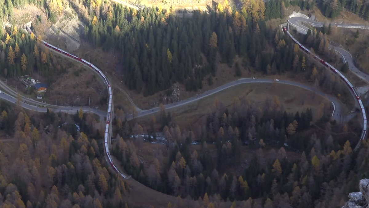 Rhaetian Railway set record for world's longest passenger train ...
