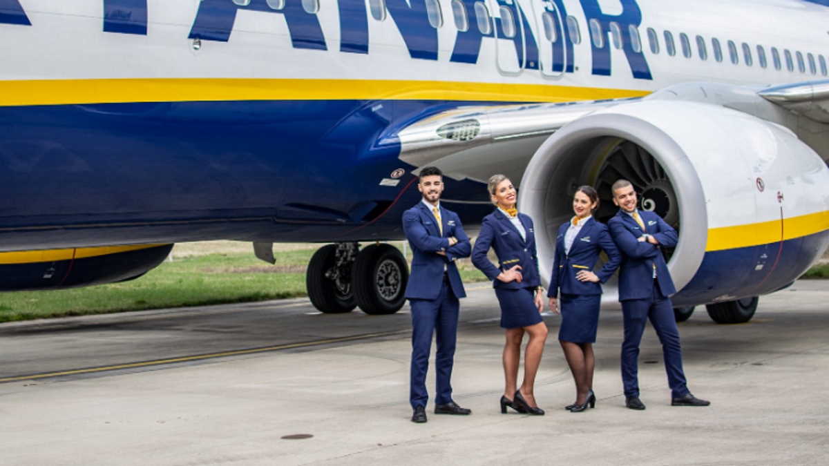 Ryanair and ITA cancel over 800 Italian flights on Friday due to strike ...