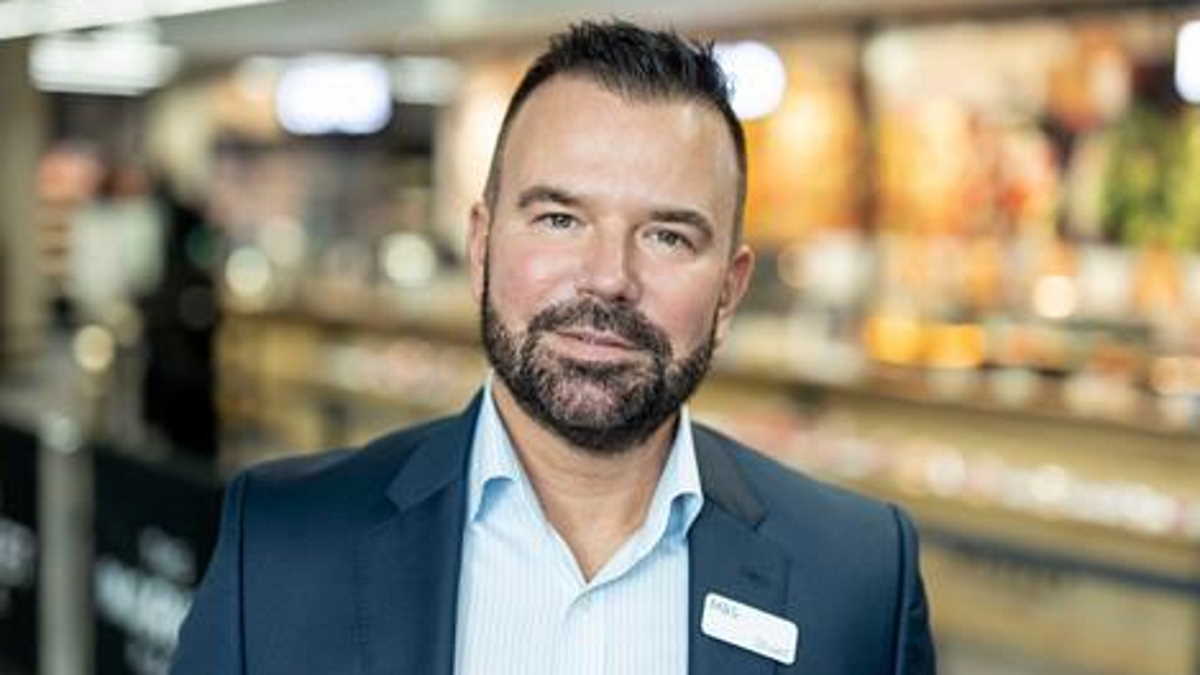 Marks & Spencer considers moving head office from London, staff deeply ...