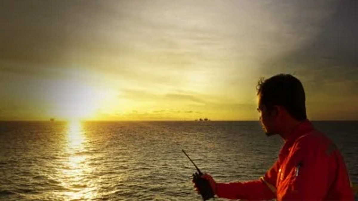 Inmarsat unveils next-generation maritime safety terminal | Companies ...