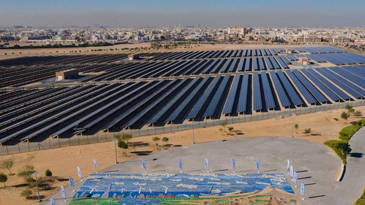 Masdar-led consortium sign agreement to develop Suez Canal green ...