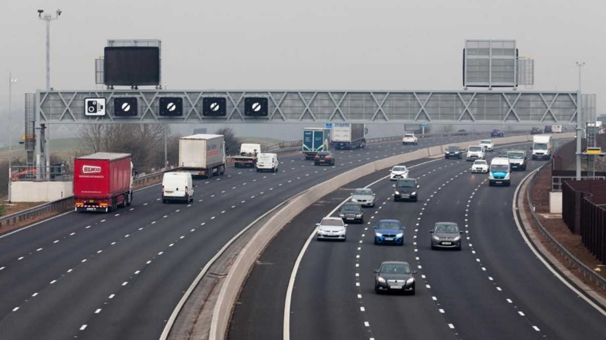 UK highways projects costing billions more than planned | Business ...
