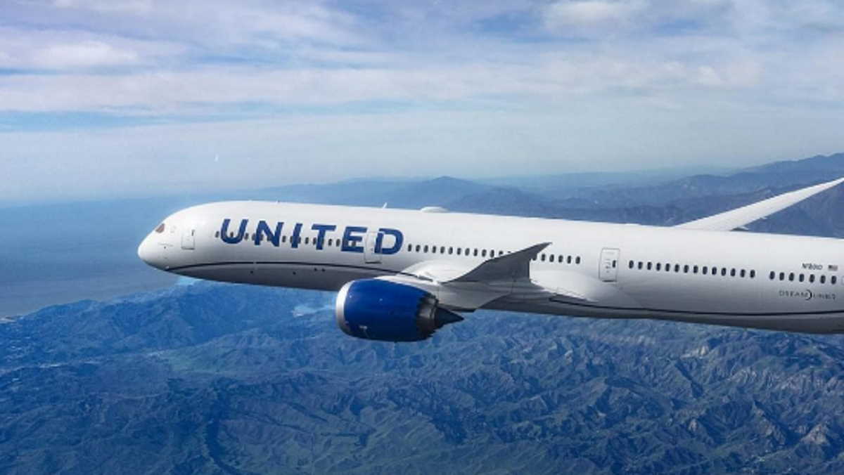 United flight headed to Vancouver from Los Angeles makes emergency ...