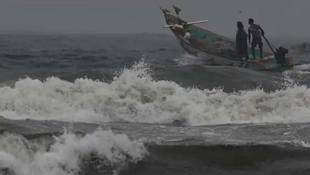 Five Sri Lankan fishermen gone missing during cyclone Mandous | News ...