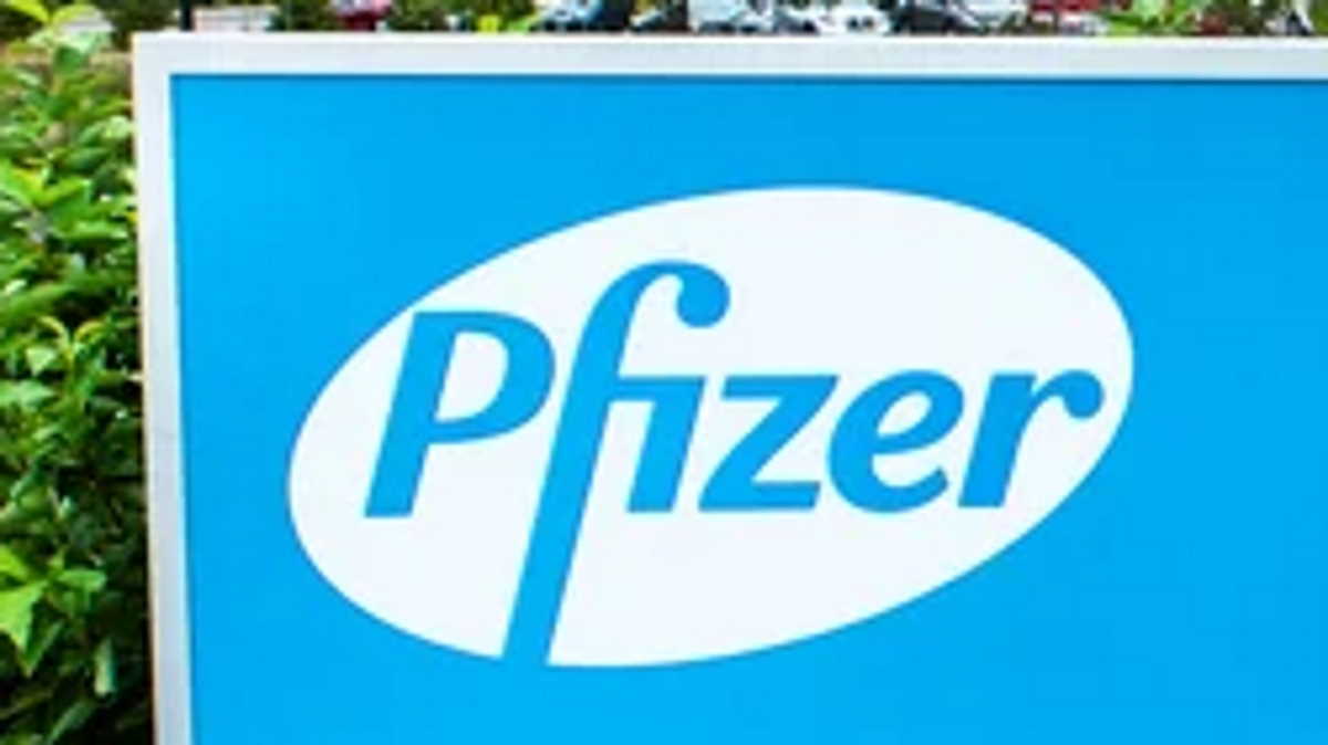 Pfizer and BioNTech apply for FDA authorization for Omicron-retooled ...