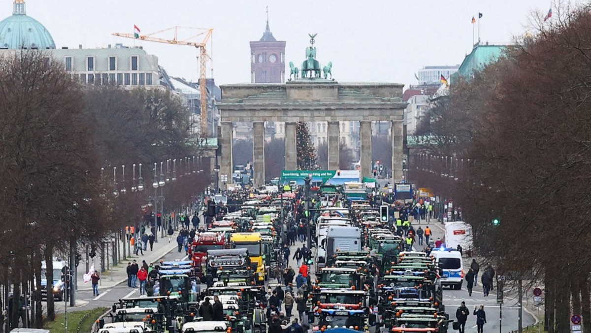 German farmers protest against austerity measures | Agrifish | POST ...