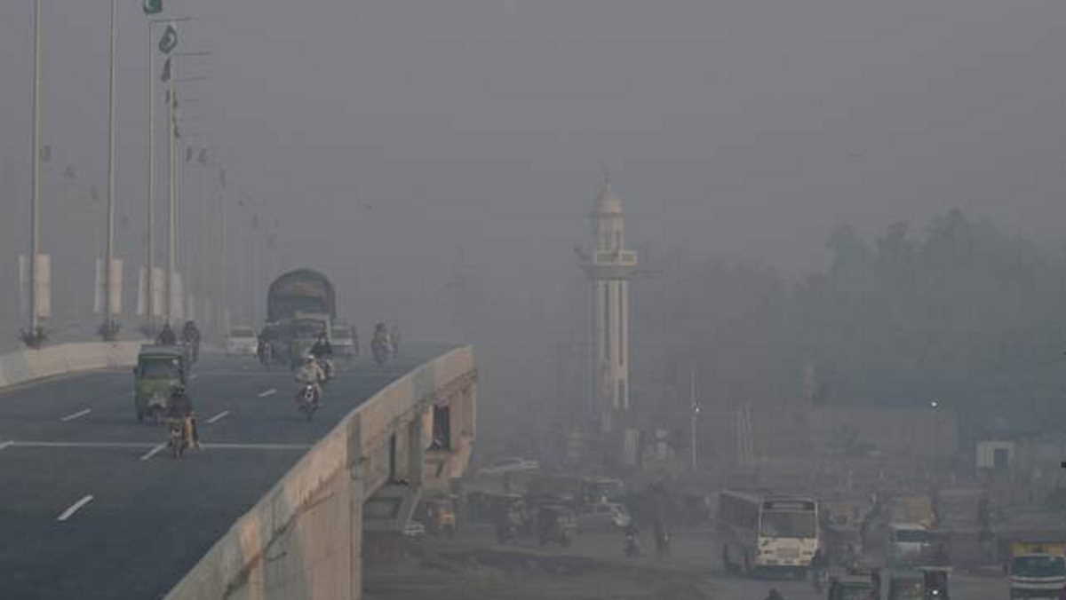 Pakistan uses artificial rain for first time against air pollution ...