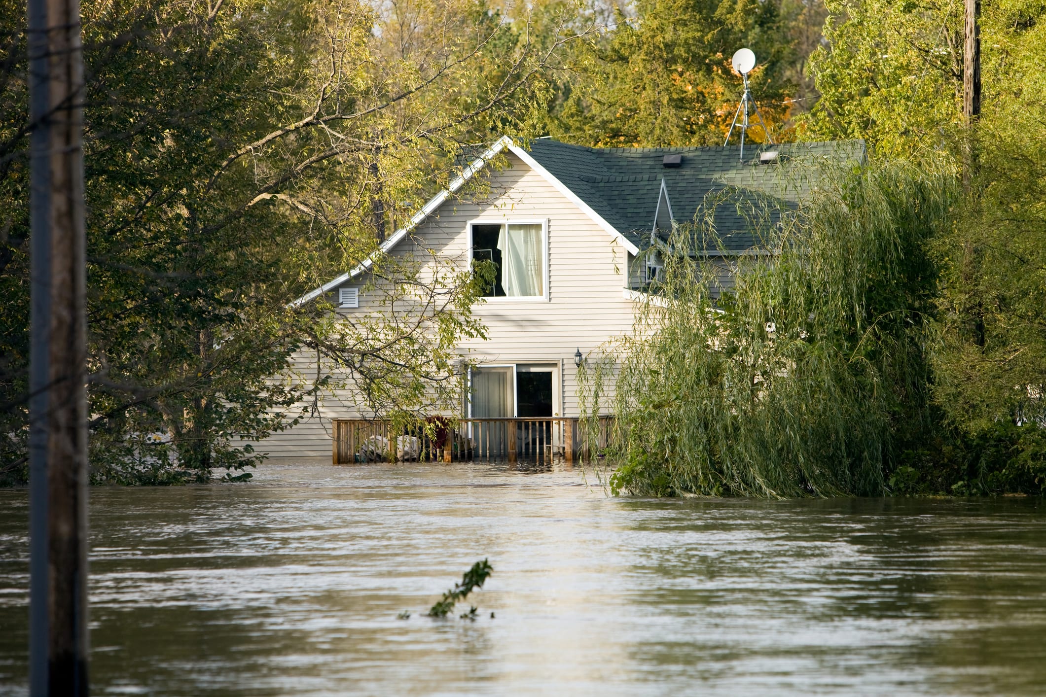 What's the Cost of Flood Insurance? - ValuePenguin
