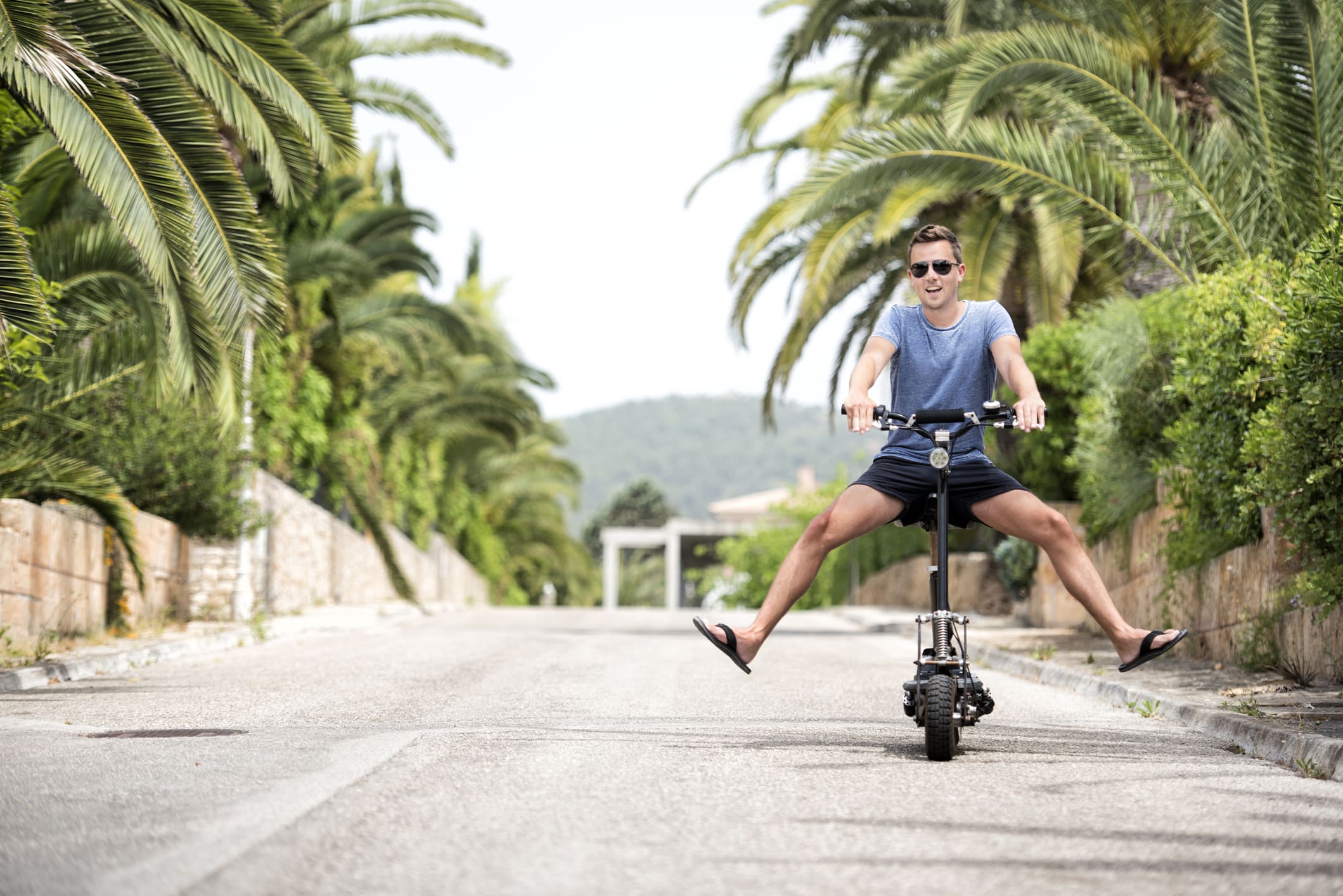 Florida Laws for Scooters, Mopeds and Other Motorized Bikes - ValuePenguin