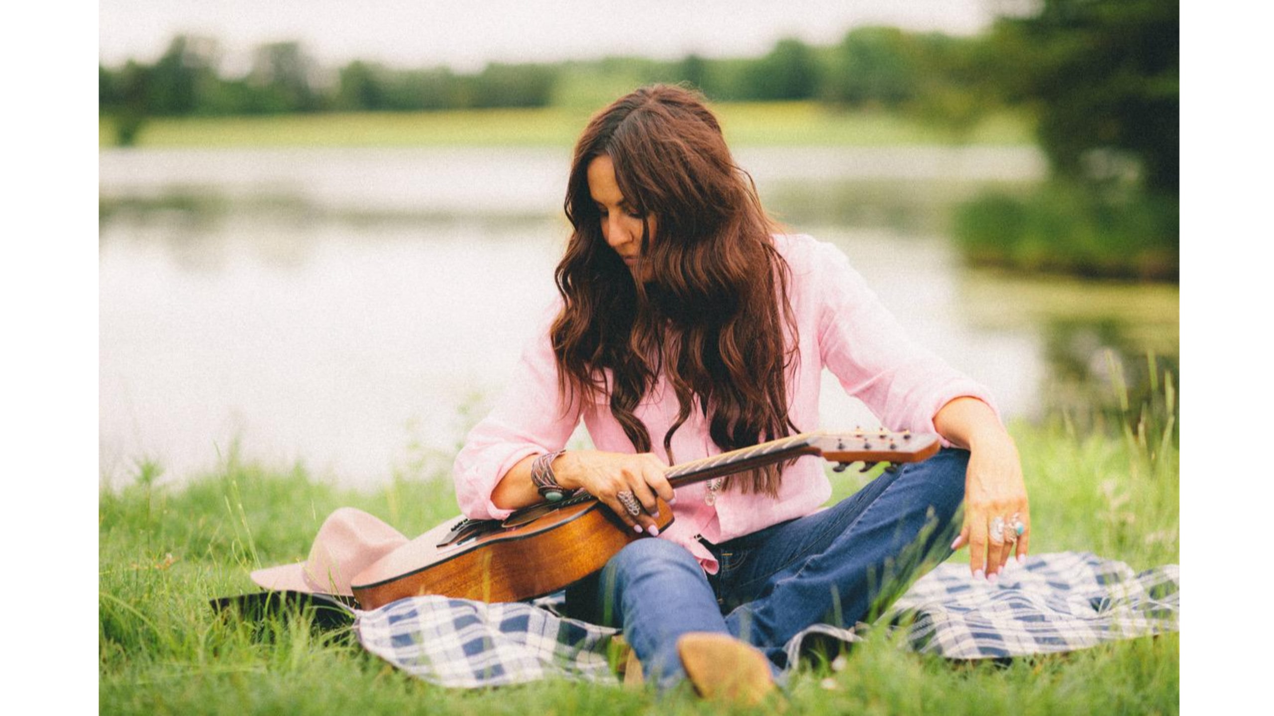 Mim Grey - Mim Grey (Brand New Heavies) Band + Robbie McIntosh - VEEPS