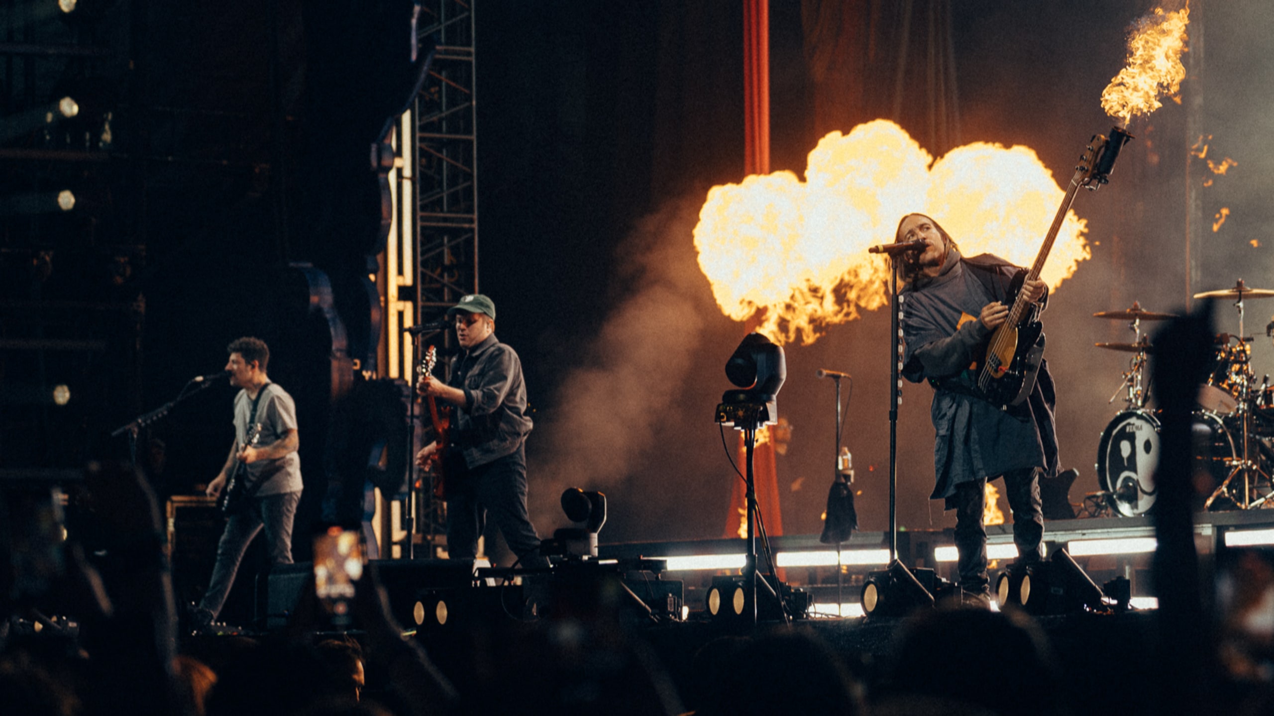 Fall Out Boy - So Much For (2our) Dust: Live from Madison Square Garden ...