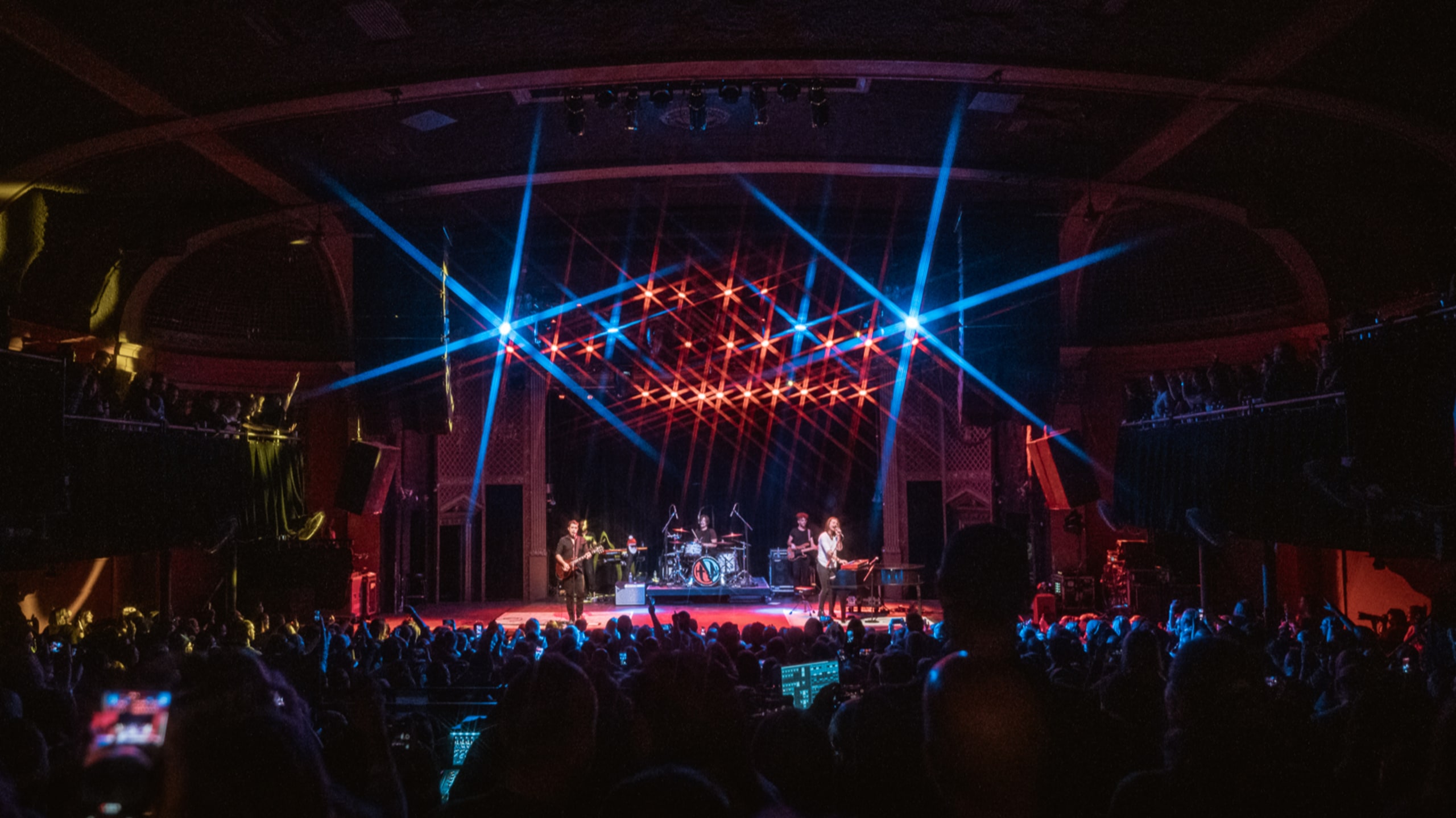 HANSON - Night 1 - Underneath Experience Tour: Acoustic - VEEPS