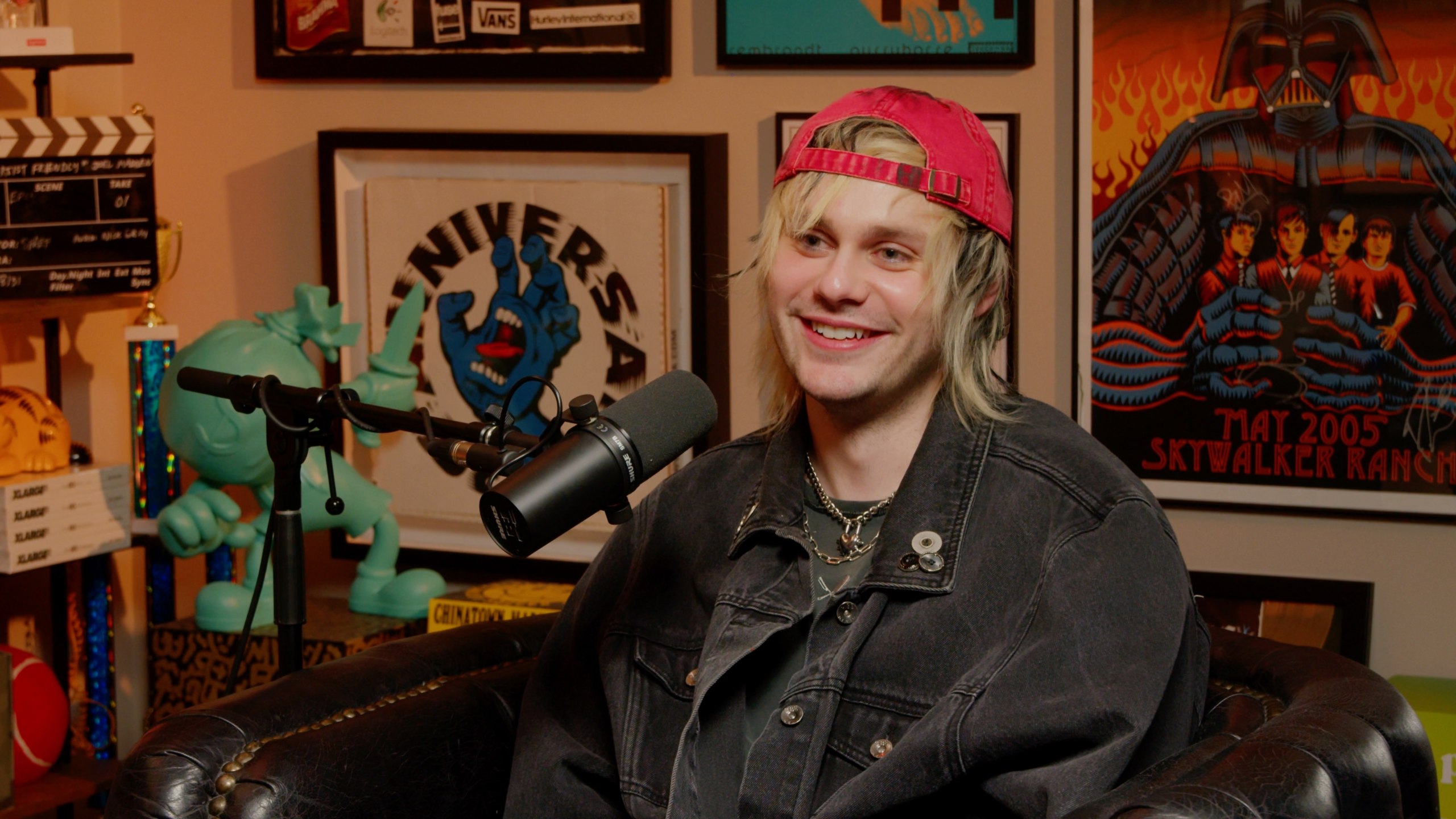 Michael Clifford - Artist Friendly | Michael Clifford - VEEPS