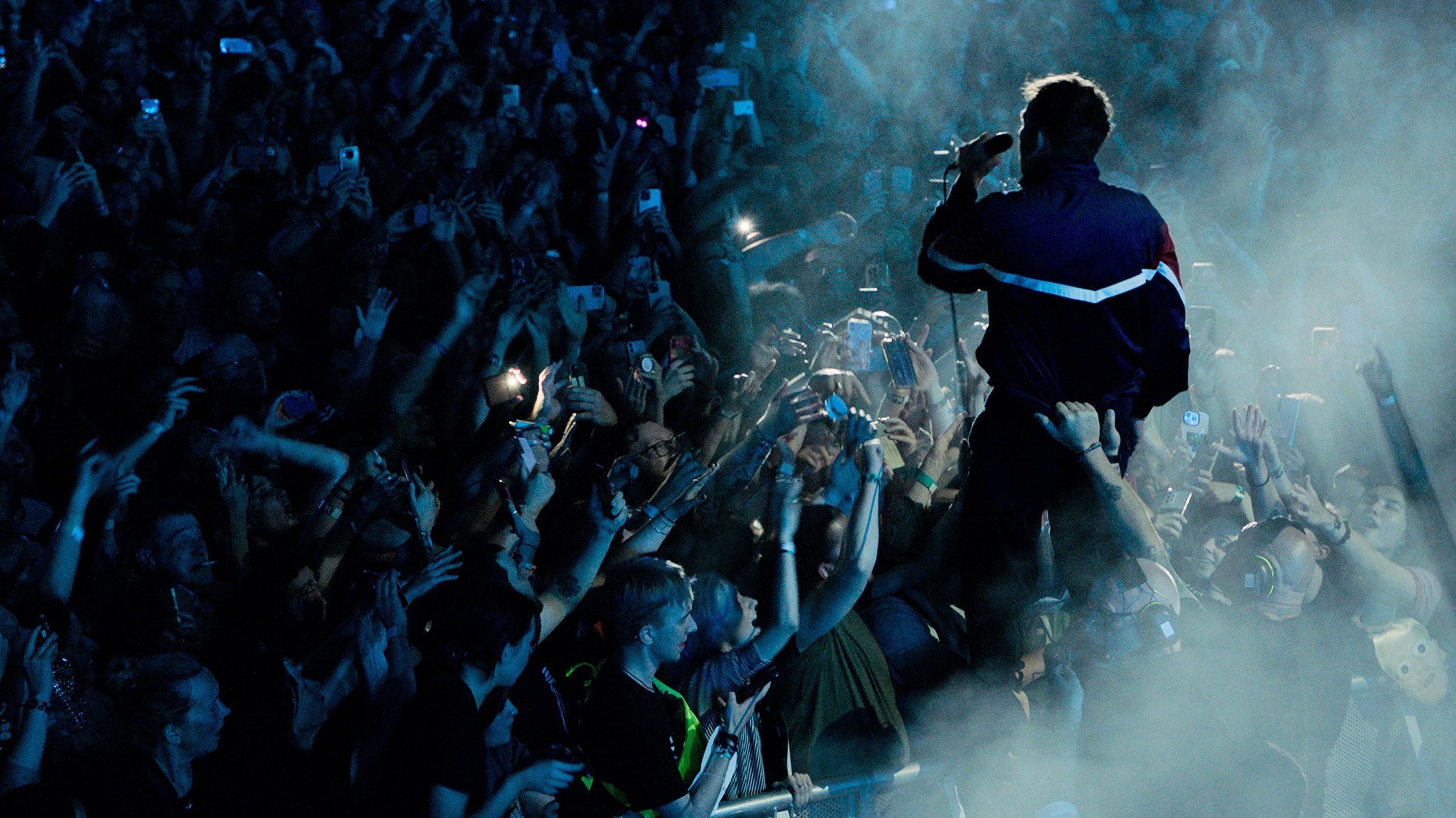 Blur - Live at Wembley Stadium - VEEPS