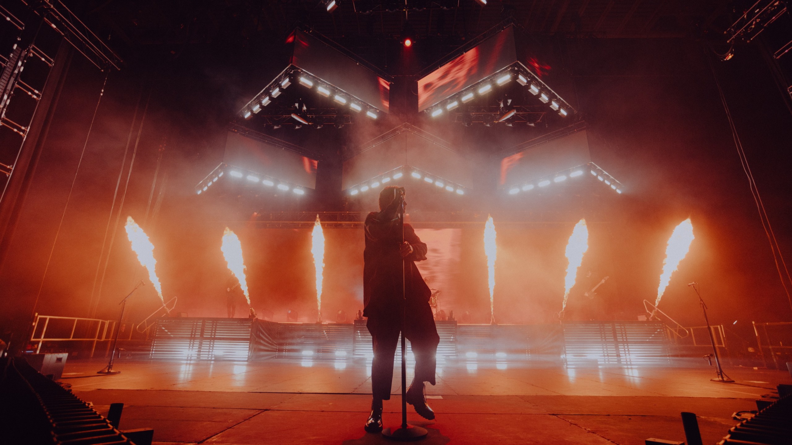Bad Omens - Live From Amsterdam - VEEPS