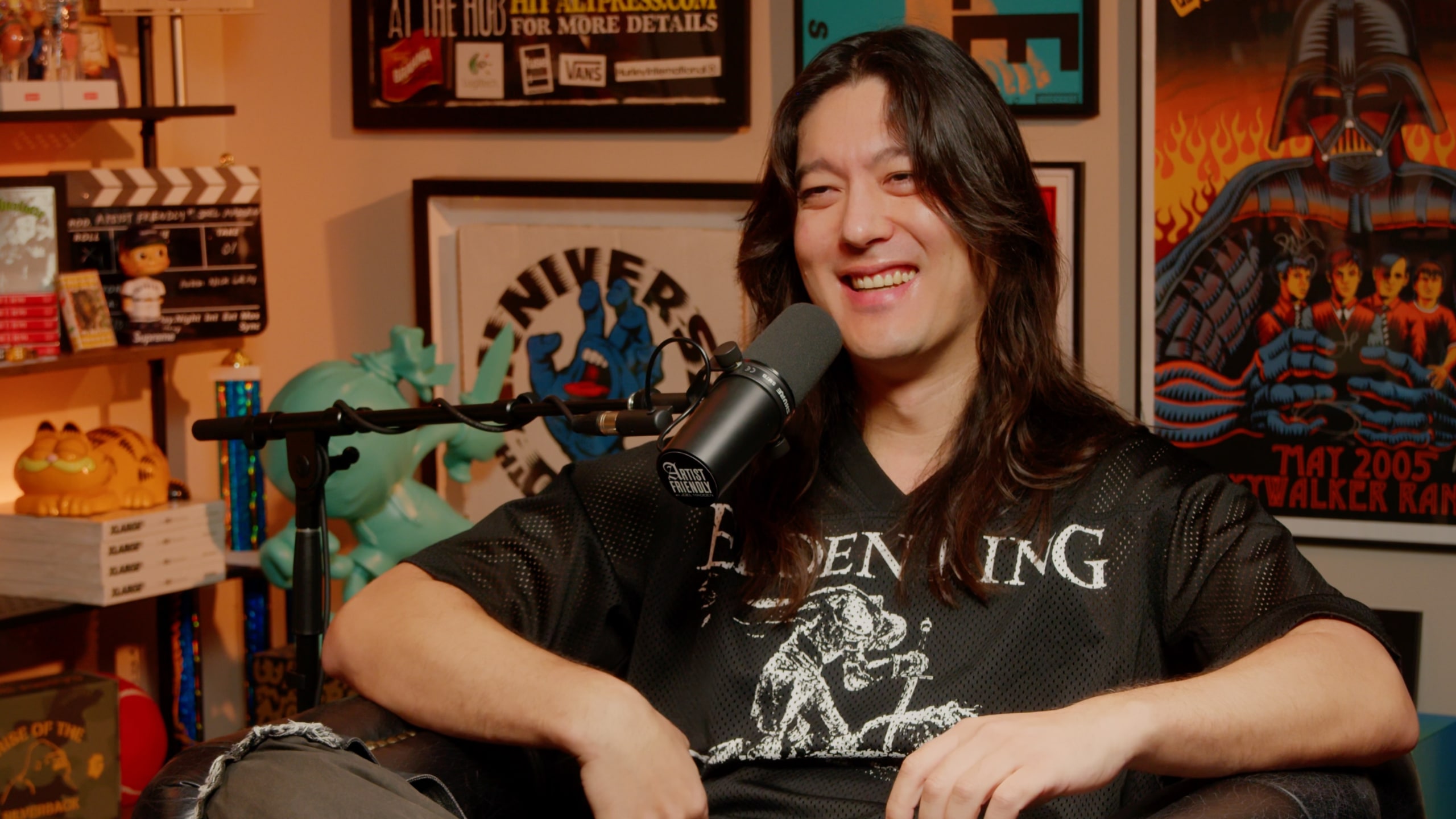 Artist Friendly - Artist Friendly | Johnny Famiglietti of HEALTH - VEEPS