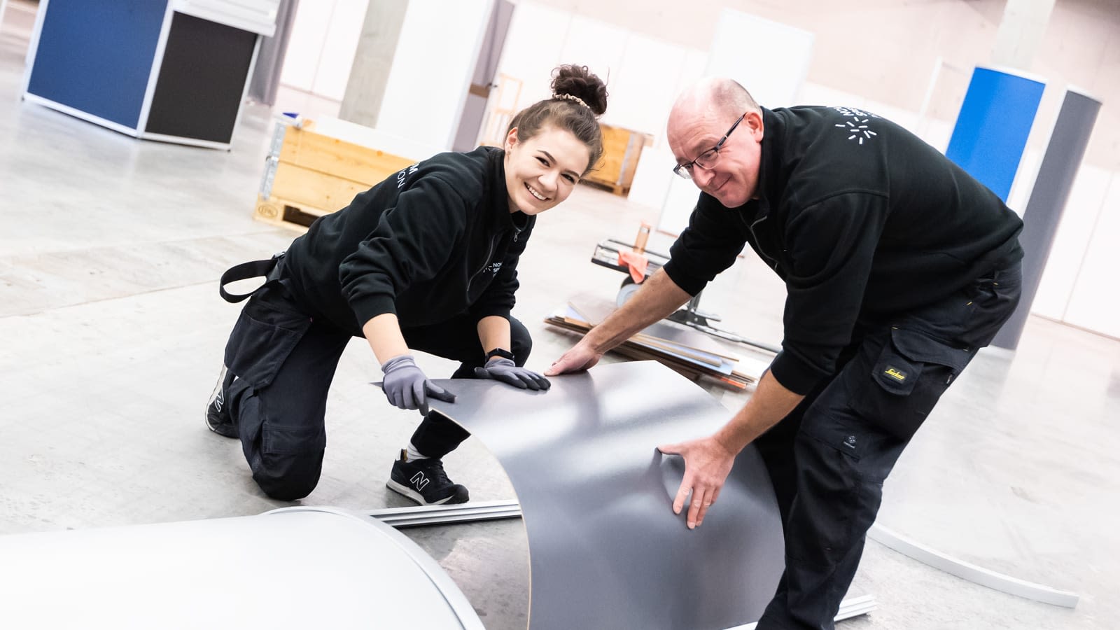 Montering av kundens egne plater.