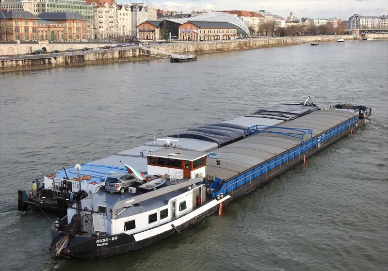 TWISTER 2BARGE - Vesseljoin