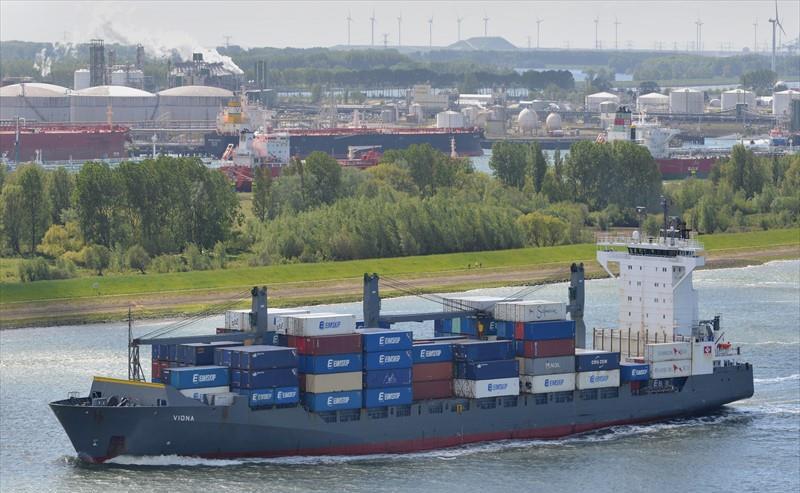 QUEEN B III - Vesseljoin