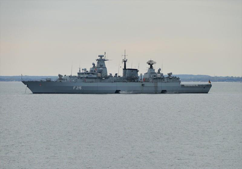 NATO WARSHIP F215 - Vesseljoin