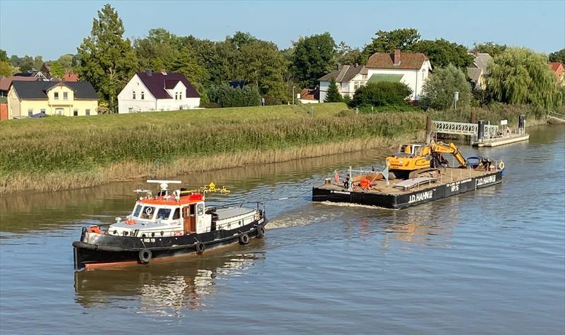 HS 19 HAHN SCHLEPPER - Vesseljoin