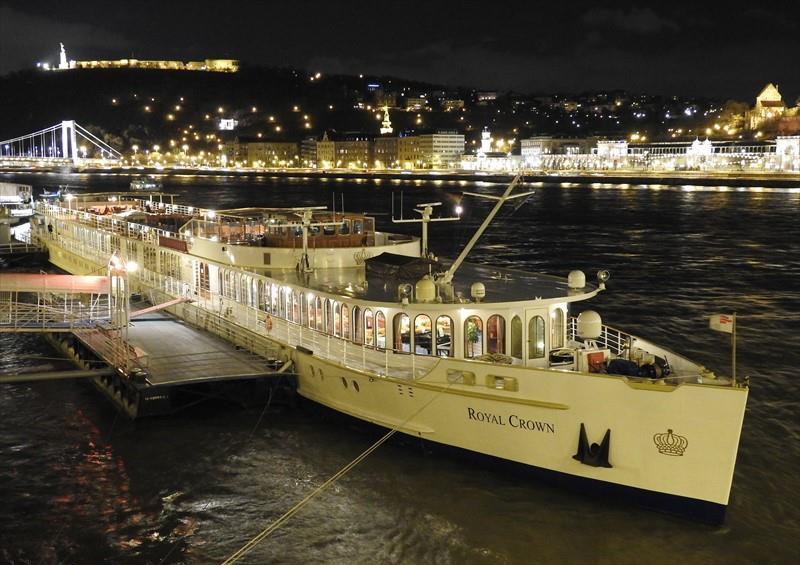 ROYAL CROWN - Vesseljoin