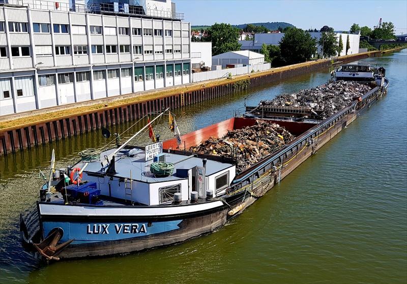 LUX VERA - Vesseljoin