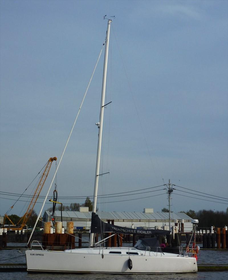 ELBE EXPRESS - Vesseljoin