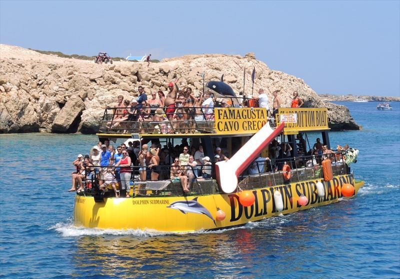 DOLPHIN SUBMARINE - Vesseljoin