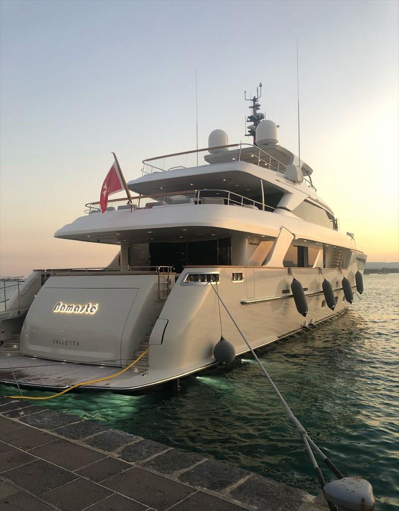 NAMASTE - Vesseljoin